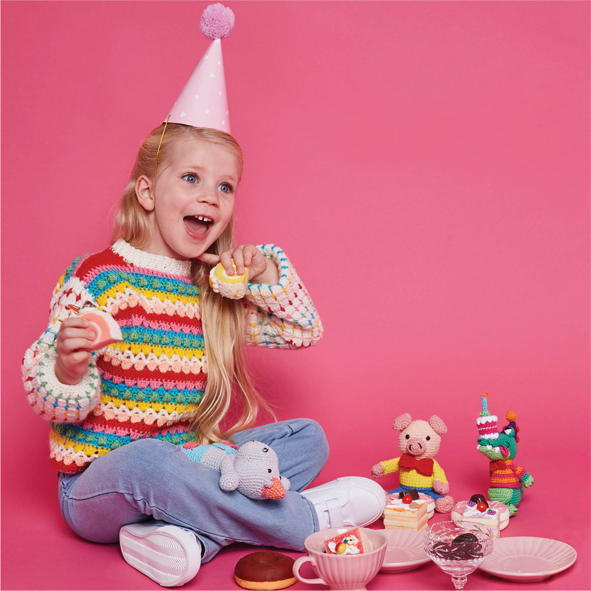 Mistletoe Magic Jumper Digital Pattern — Crochet Society